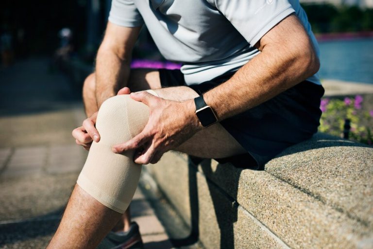 Pain Management in Fracture: Effective Strategies for Healing | Hip ...